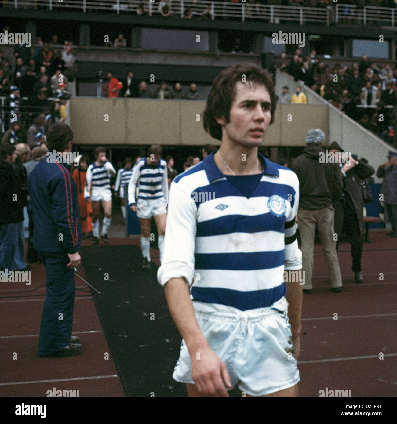 football, Bundesliga, 1976/1977, Wedau Stadium, MSV Duisburg versus VfL ...