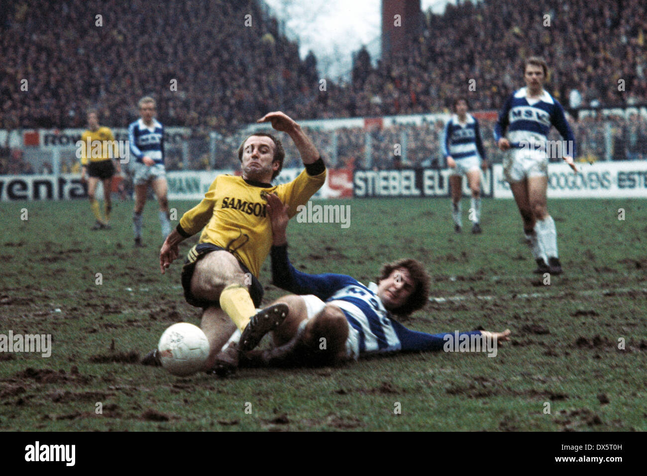 football, Bundesliga, 1976/1977, Westfalen Stadium, Borussia Dortmund ...