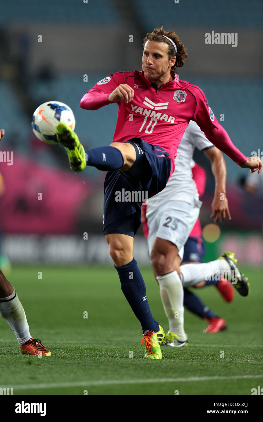 Diego forlan cerezo hi-res stock photography and images - Alamy