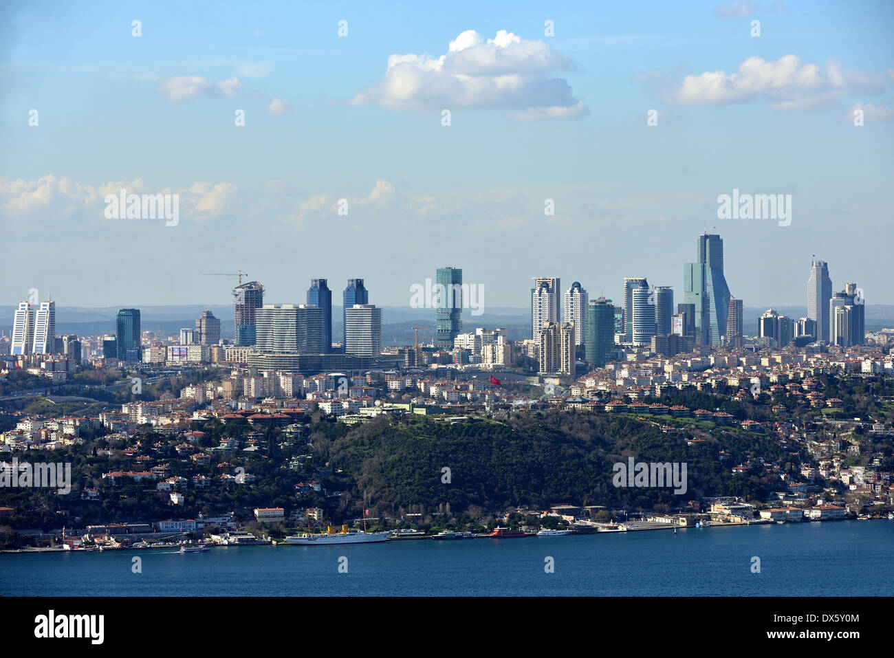 Istanbul skyscraper skyline turkey hi-res stock photography and images ...