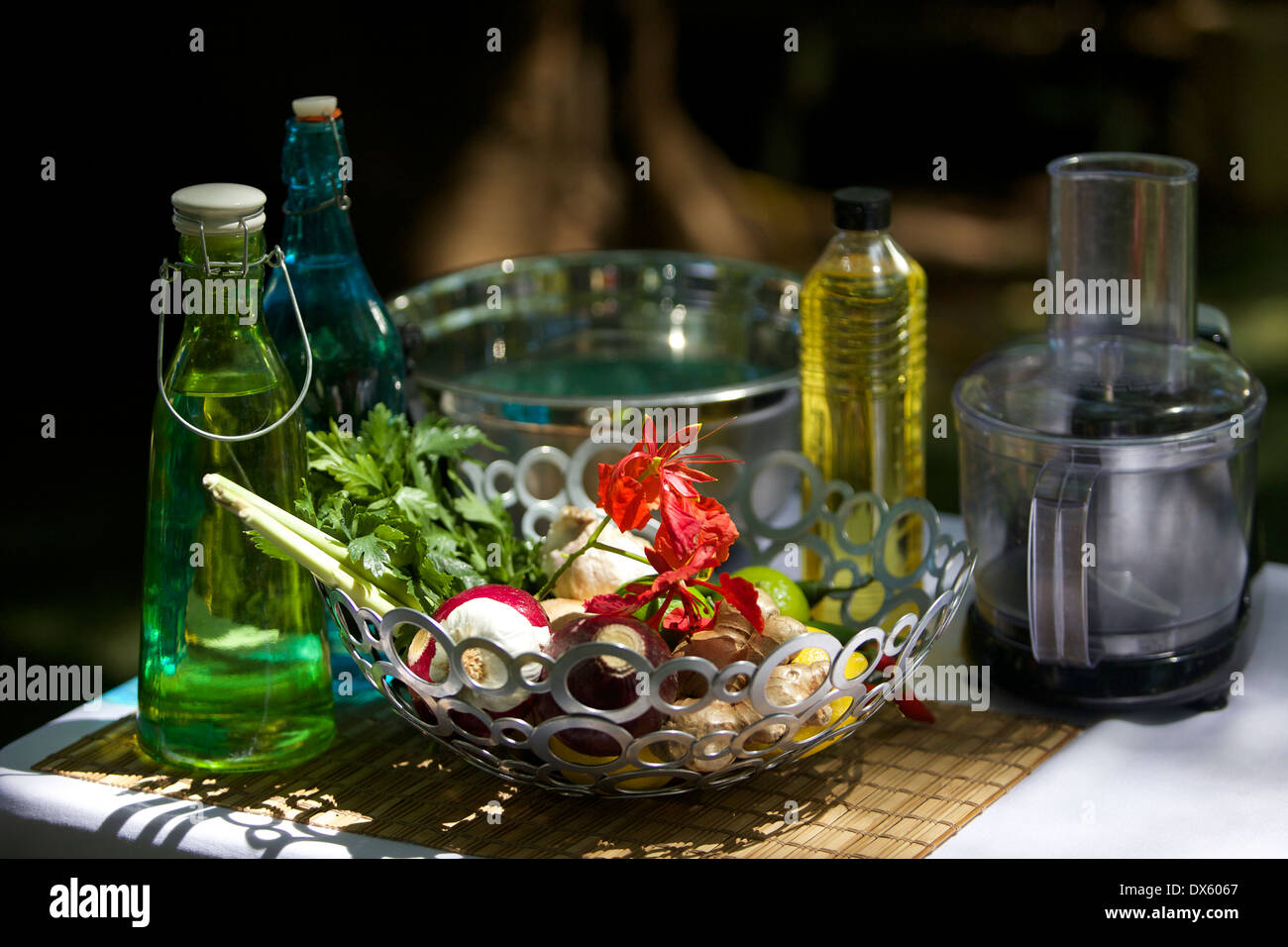 Aboriginal cooking australia hi-res stock photography and images - Alamy