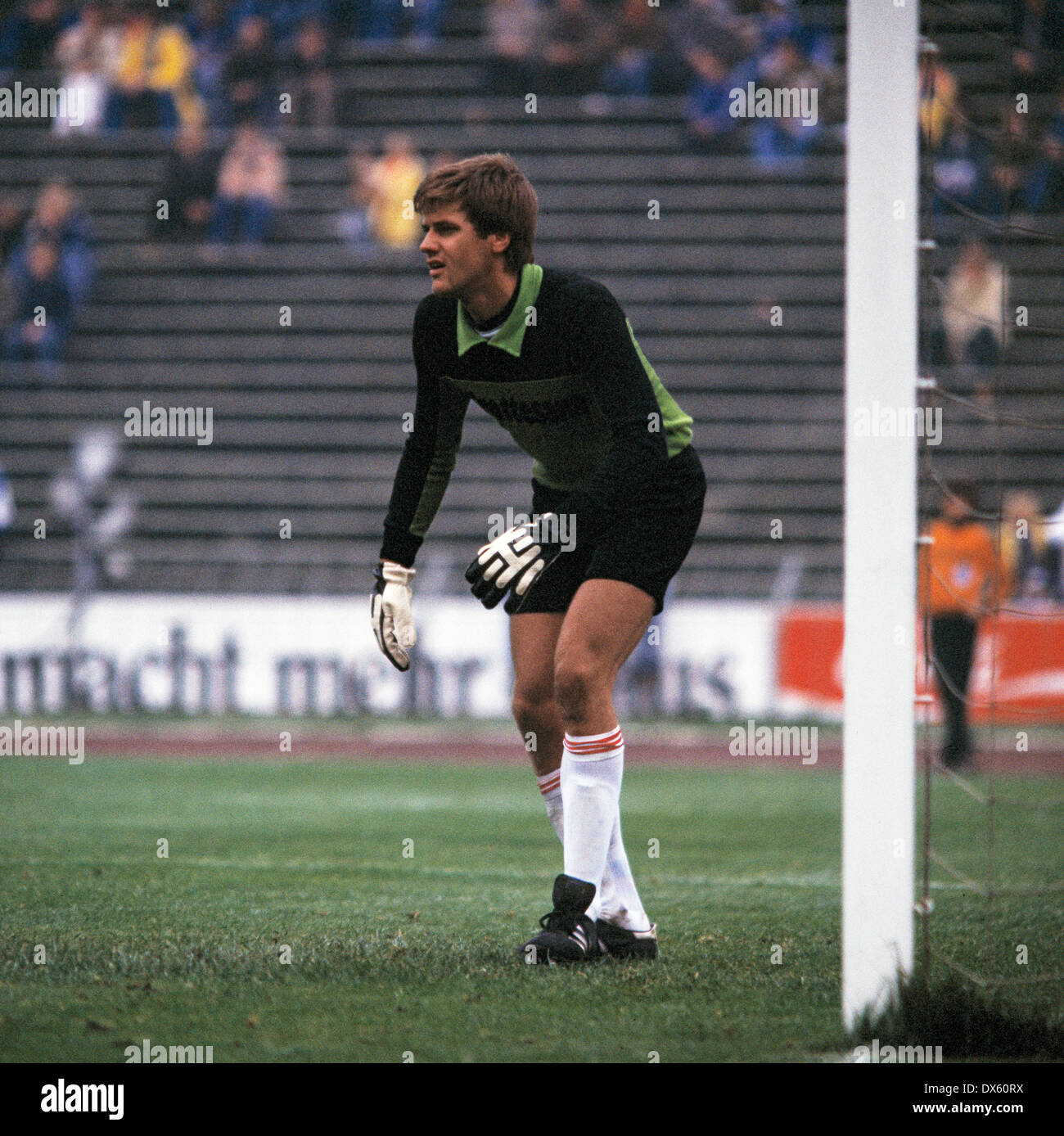 Spielszene torwart helmut roleder vfb hi-res stock photography and ...