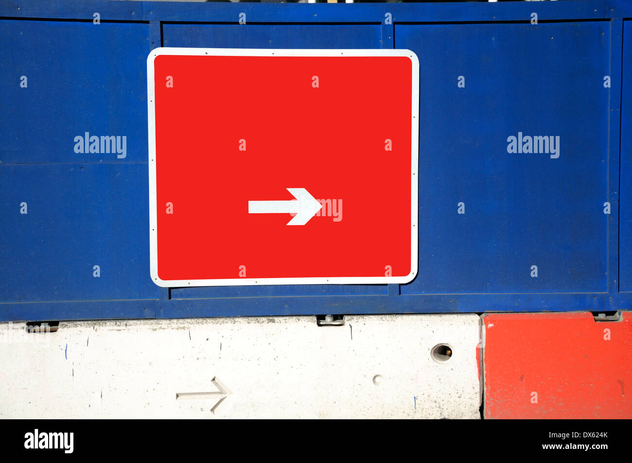 Blank roadsign with arrow Stock Photo - Alamy