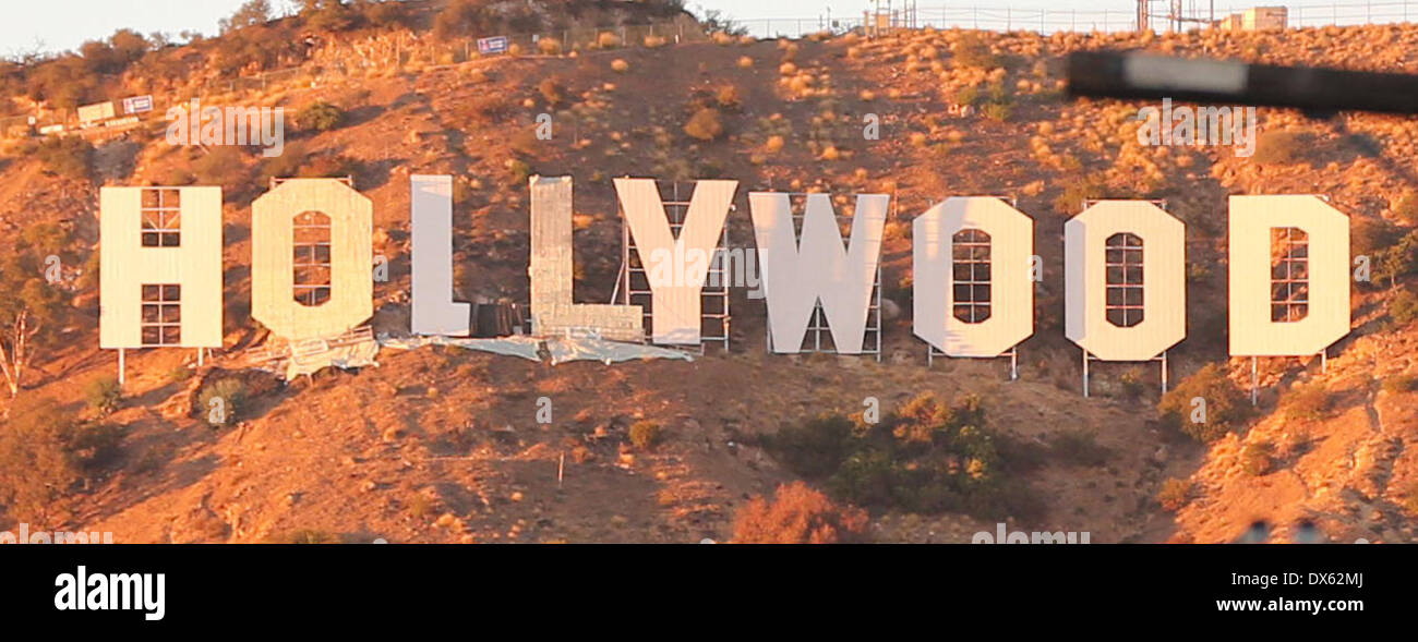 Part of the iconic Hollywood sign was missing on Thursday as it was ...
