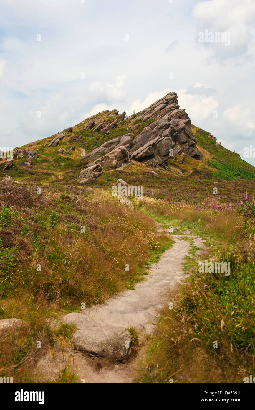 Moorland heather rocks roaches staffordshire hi-res stock photography ...