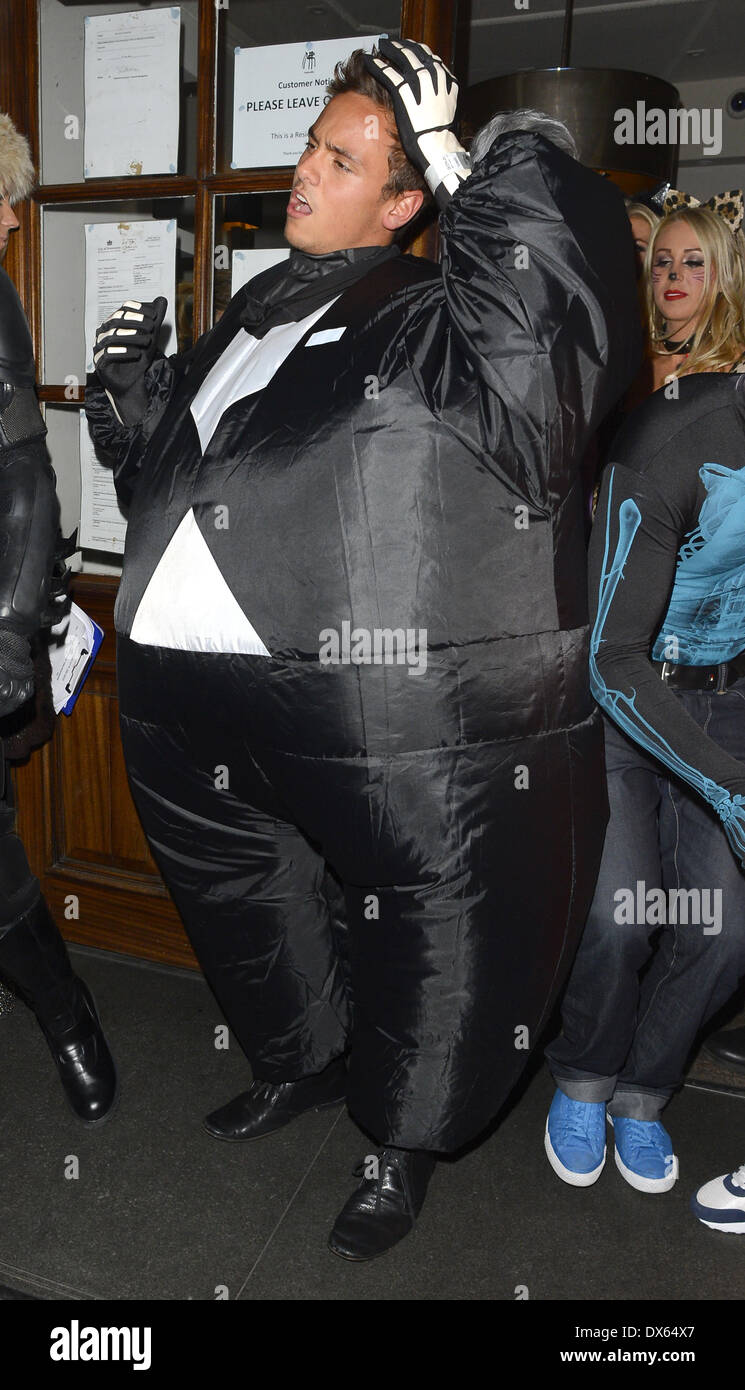 Fat skeleton hi-res stock photography and images - Alamy