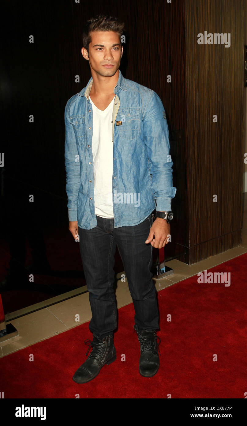 Hector David Jr Shirtless