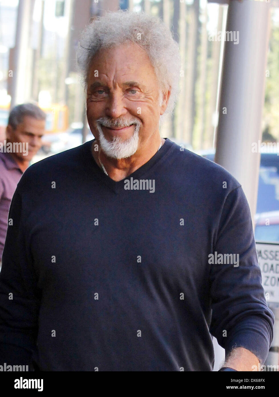 Tom Jones arrives at a medical building Los Angeles, California - 29.10 ...
