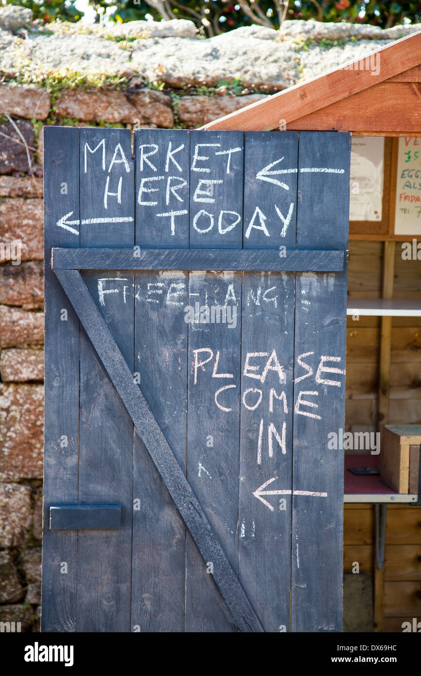 Farmers market today hi-res stock photography and images - Alamy