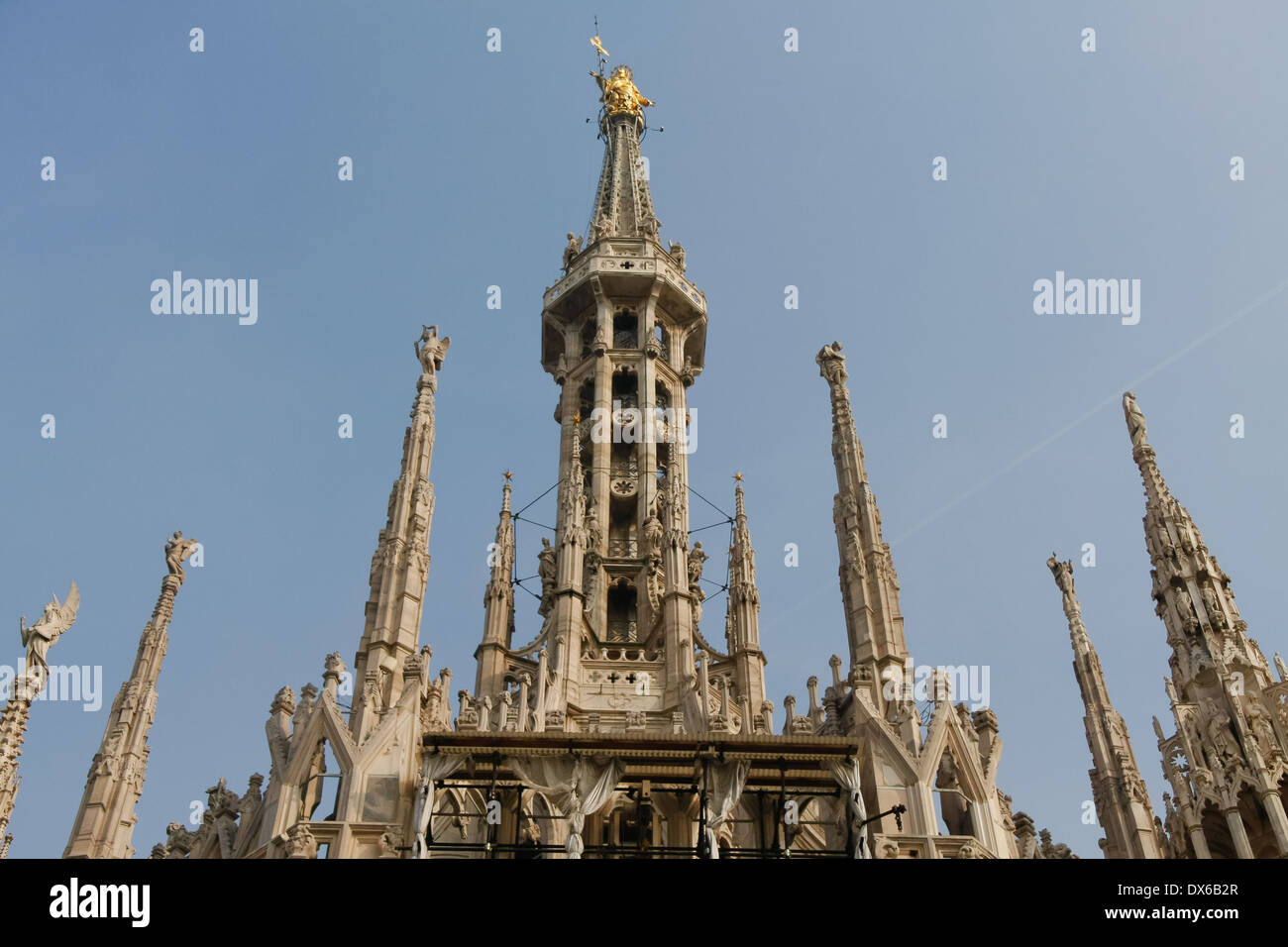 High spires sculptures duomo hi-res stock photography and images - Alamy
