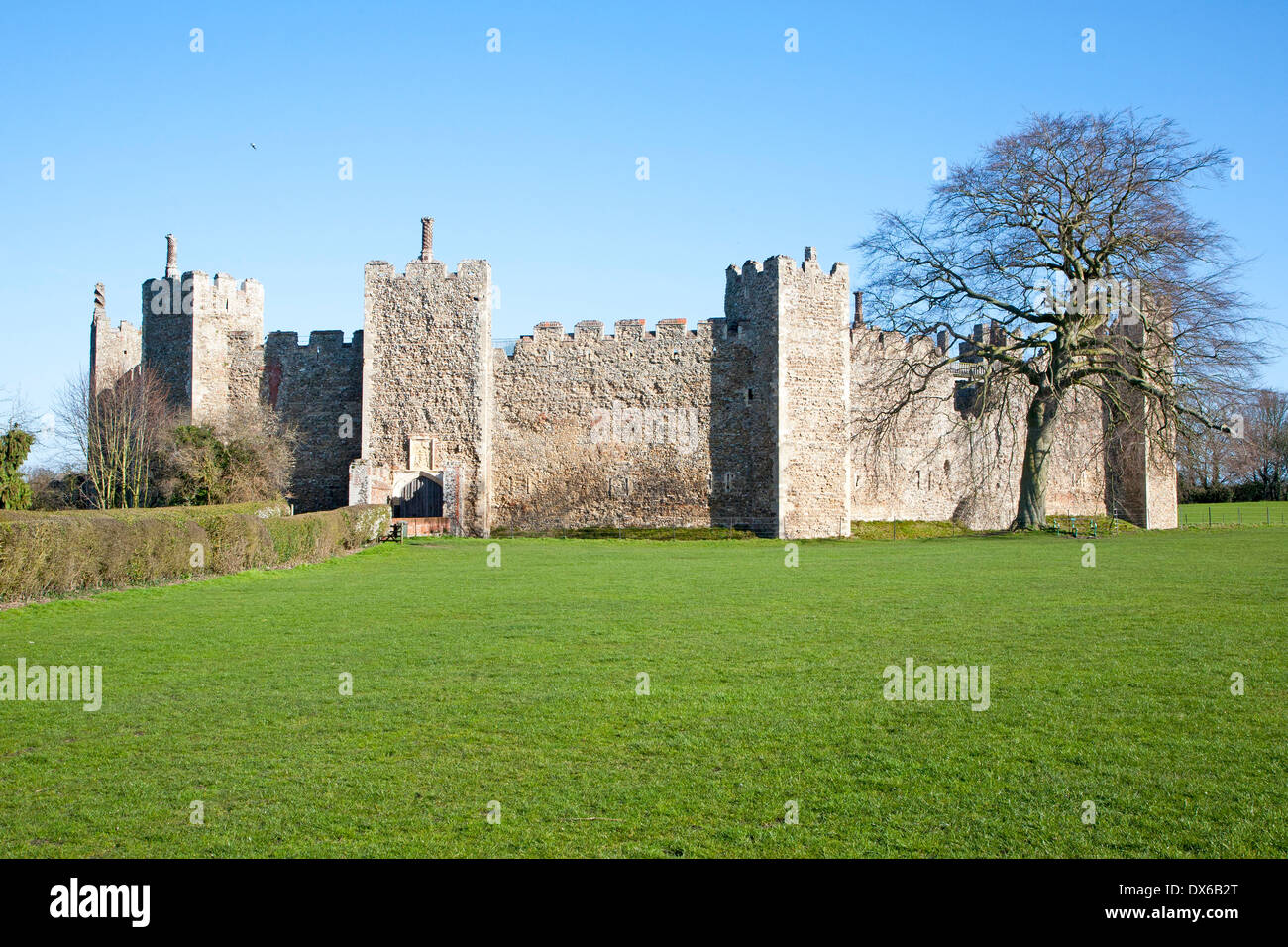 Framlingham castle hi-res stock photography and images - Alamy