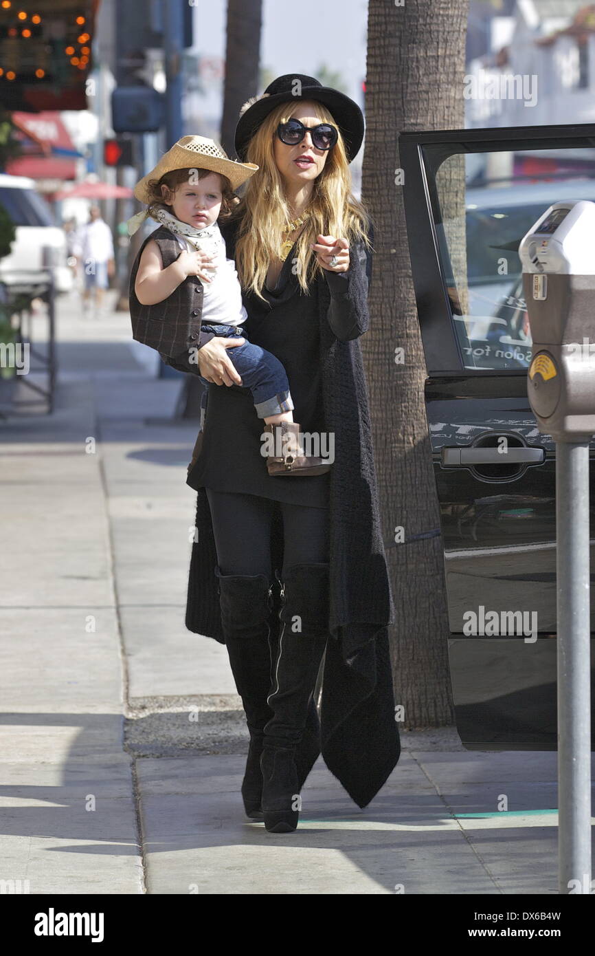 Rachel zoe out son skylar hi-res stock photography and images - Alamy