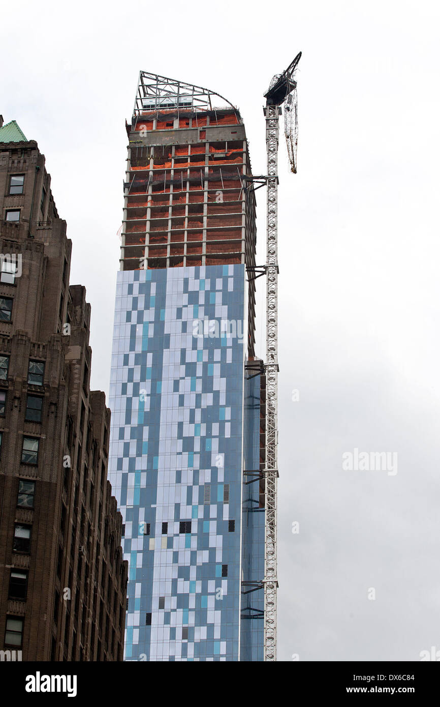 One57 crane hi-res stock photography and images - Alamy