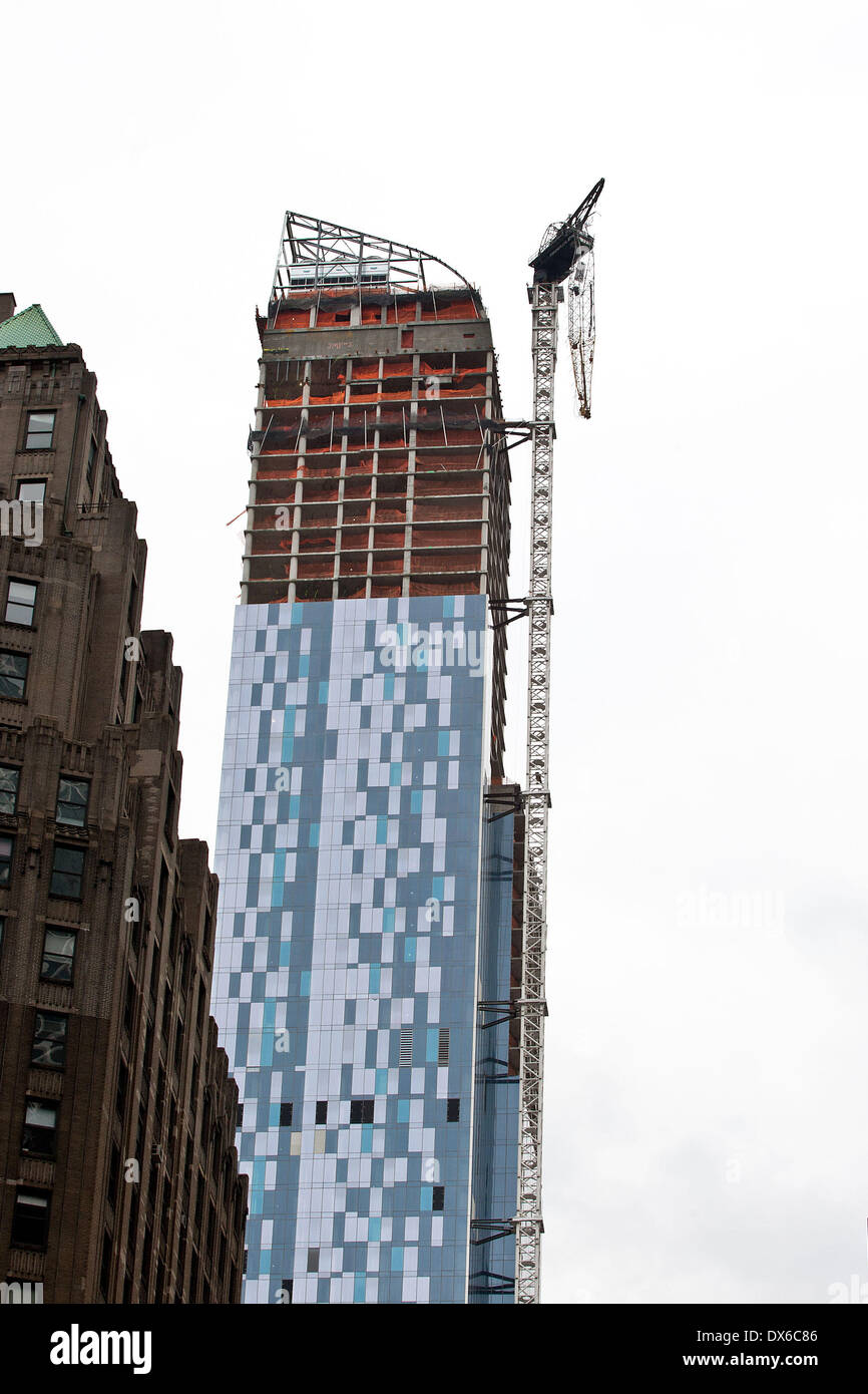 One57 crane hi-res stock photography and images - Alamy