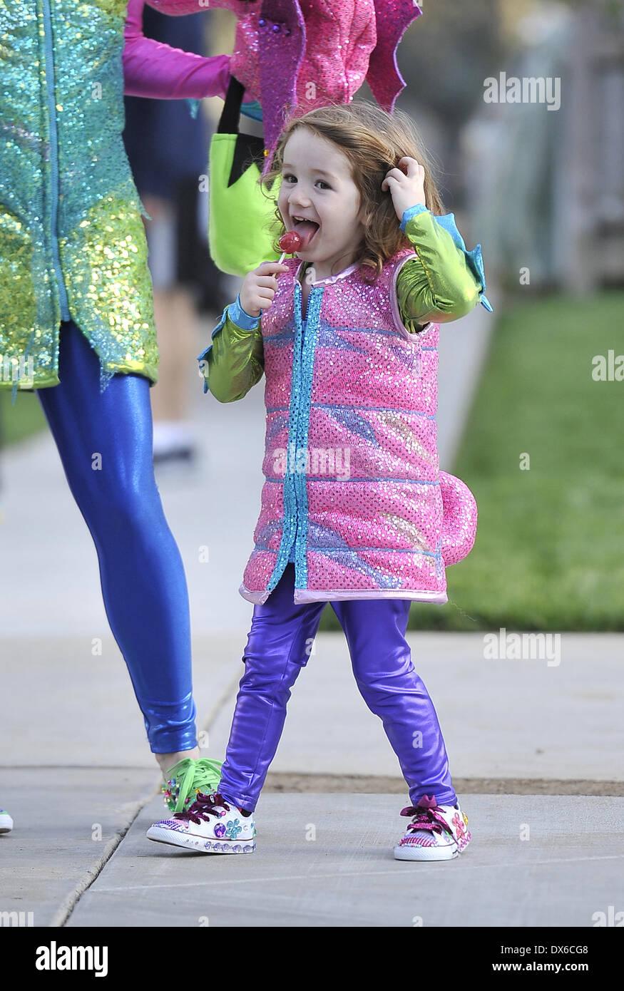 Alyson Hannigan's daughter Satyana Alyson Hannigan and her family go ...