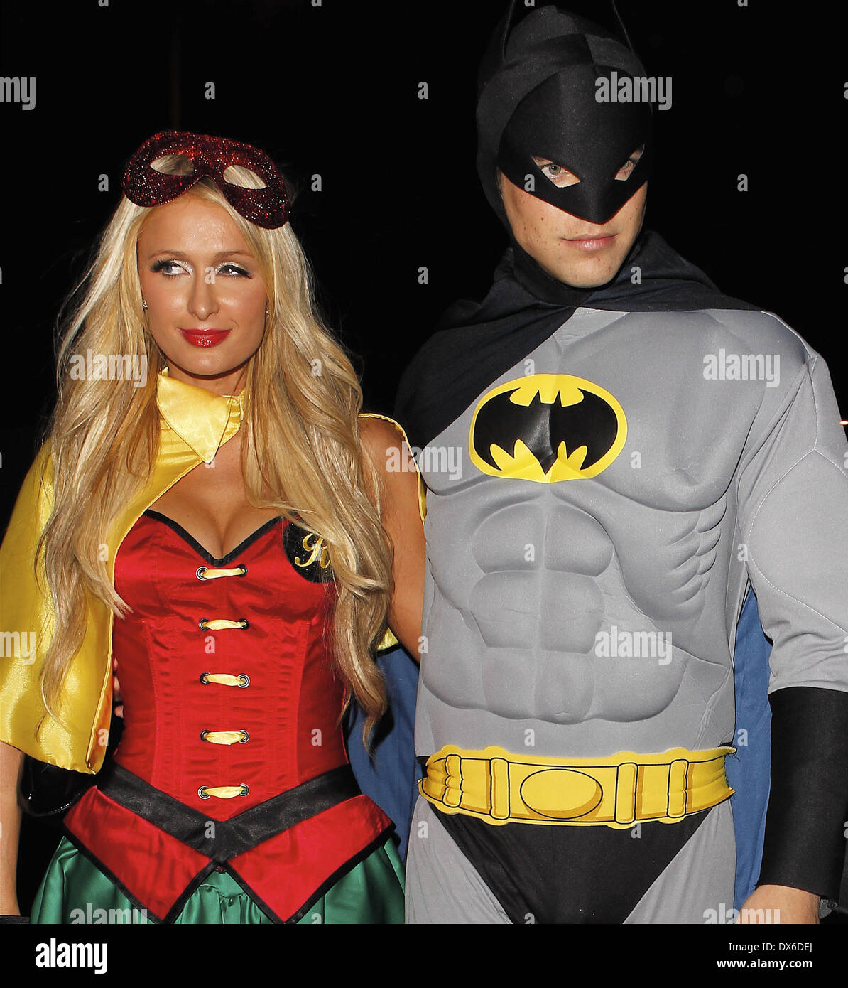 Paris Hilton and boyfriend River Viiperi, dressed as Batman and Robin ...