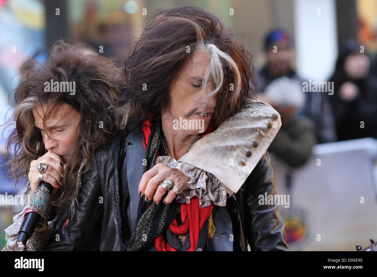 Steven tyler and joe perry aerosmith hi-res stock photography and ...