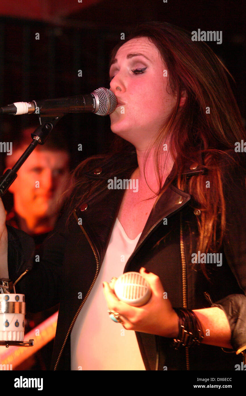 Sandi Thom In Concert High Resolution Stock Photography and Images - Alamy