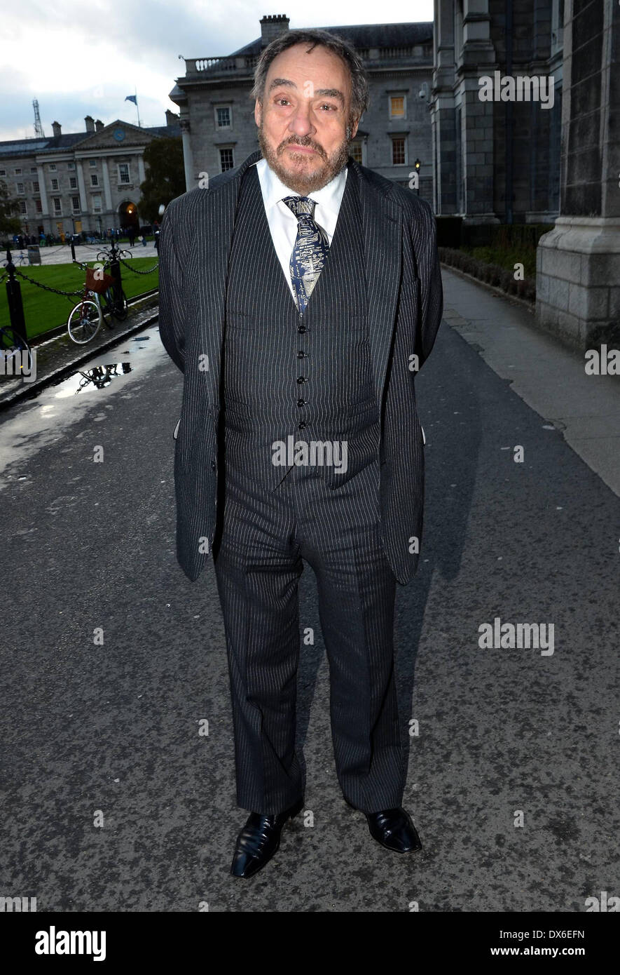 John Rhys Davies receives the Burke Medal from The Hist - Historical ...