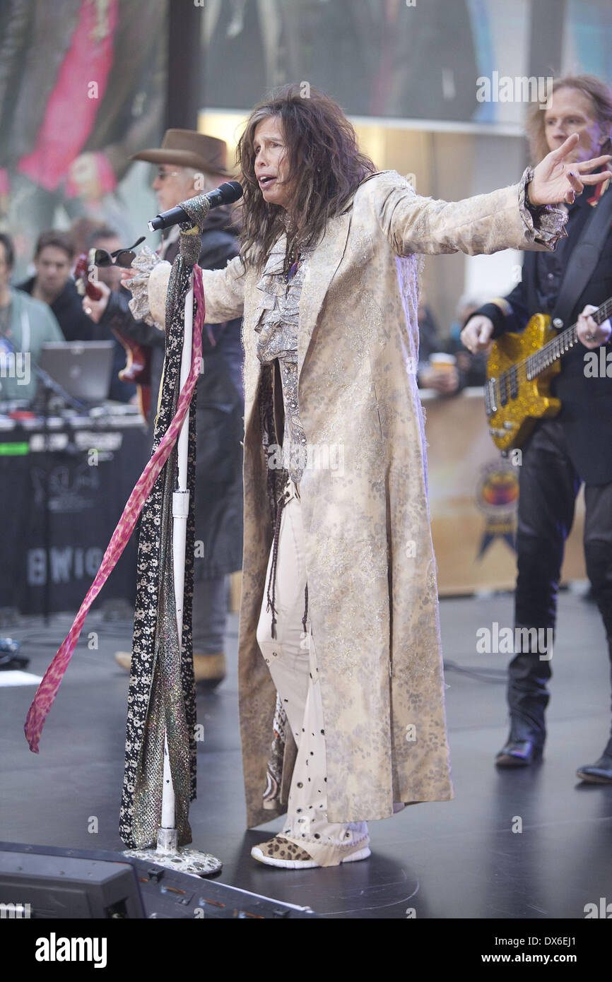 Steven Tyler Aerosmith performing live during the 'Today Show' concert ...