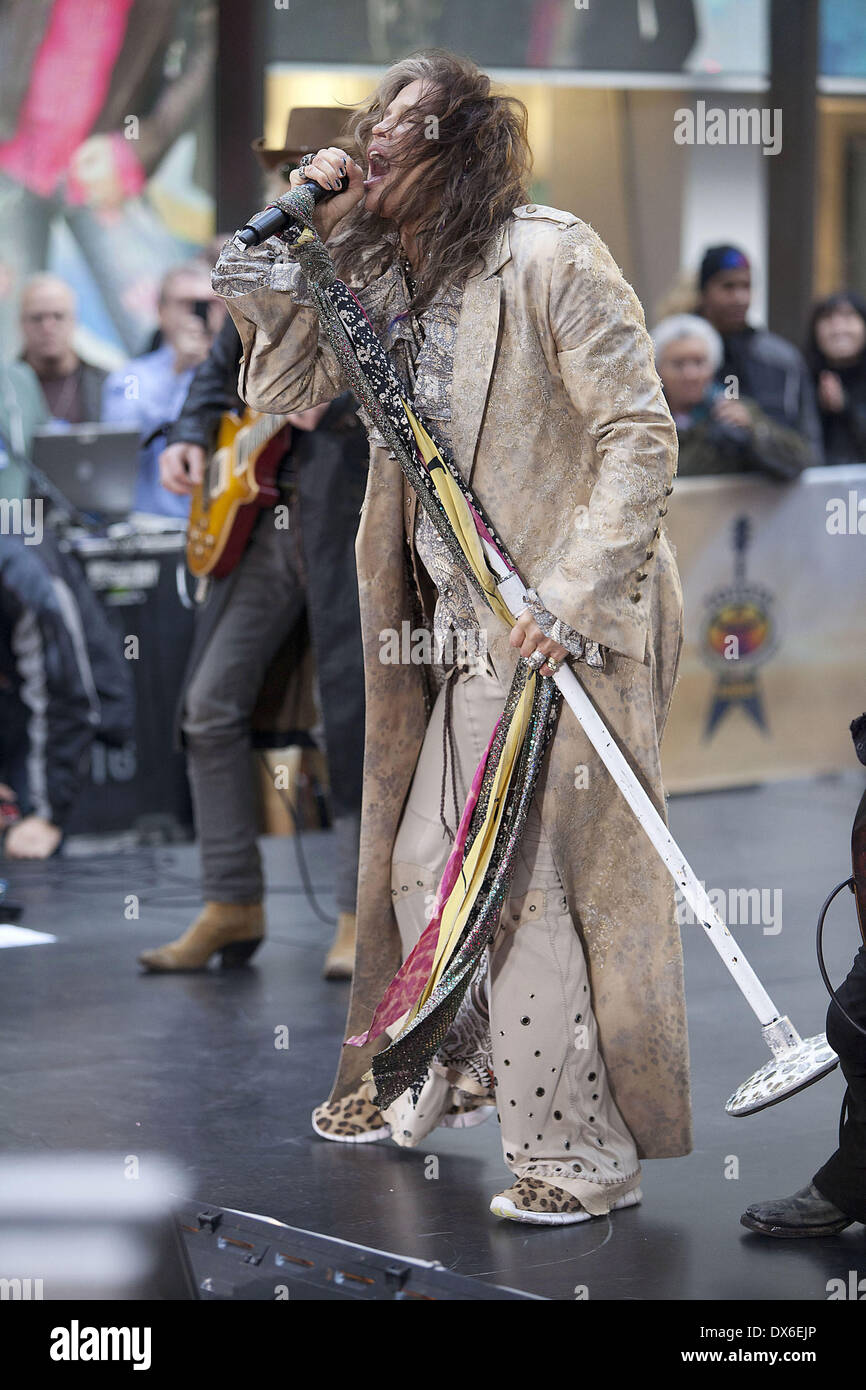 Steven Tyler Aerosmith performing live during the 'Today Show' concert ...