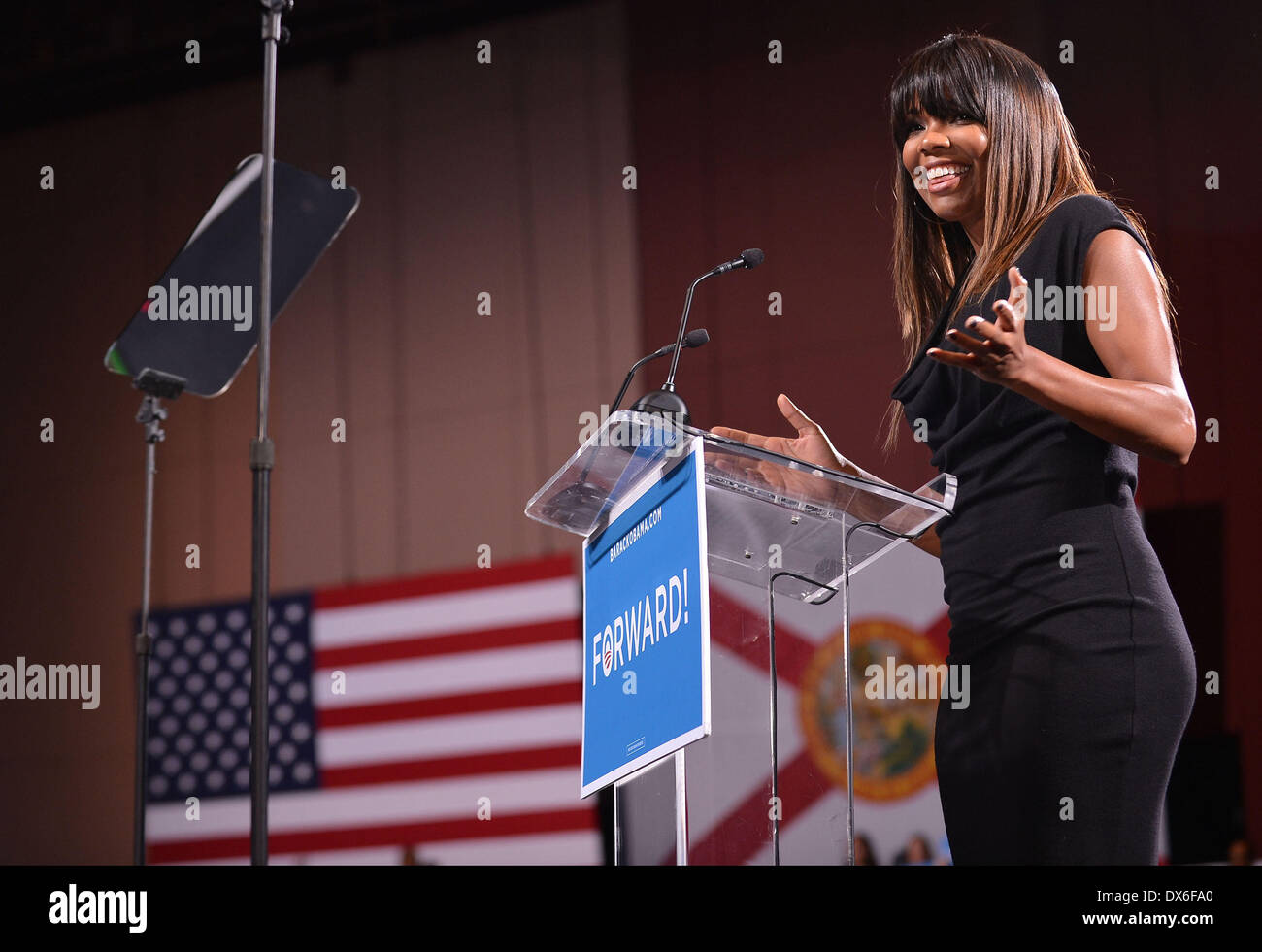 Gabrielle Union First Lady Michelle Obama hosts a campaign rally in ...