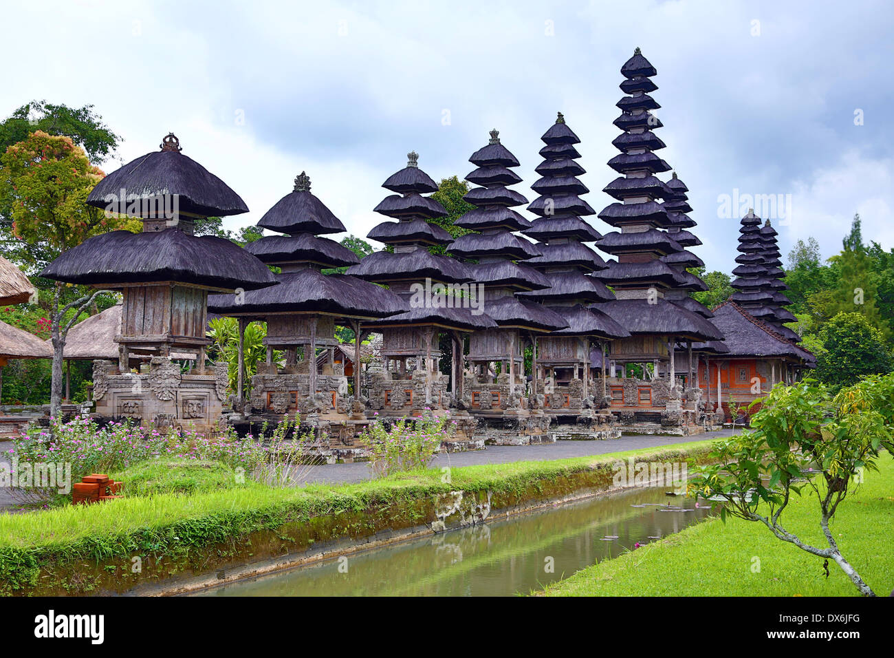 Meru temple hi-res stock photography and images - Alamy