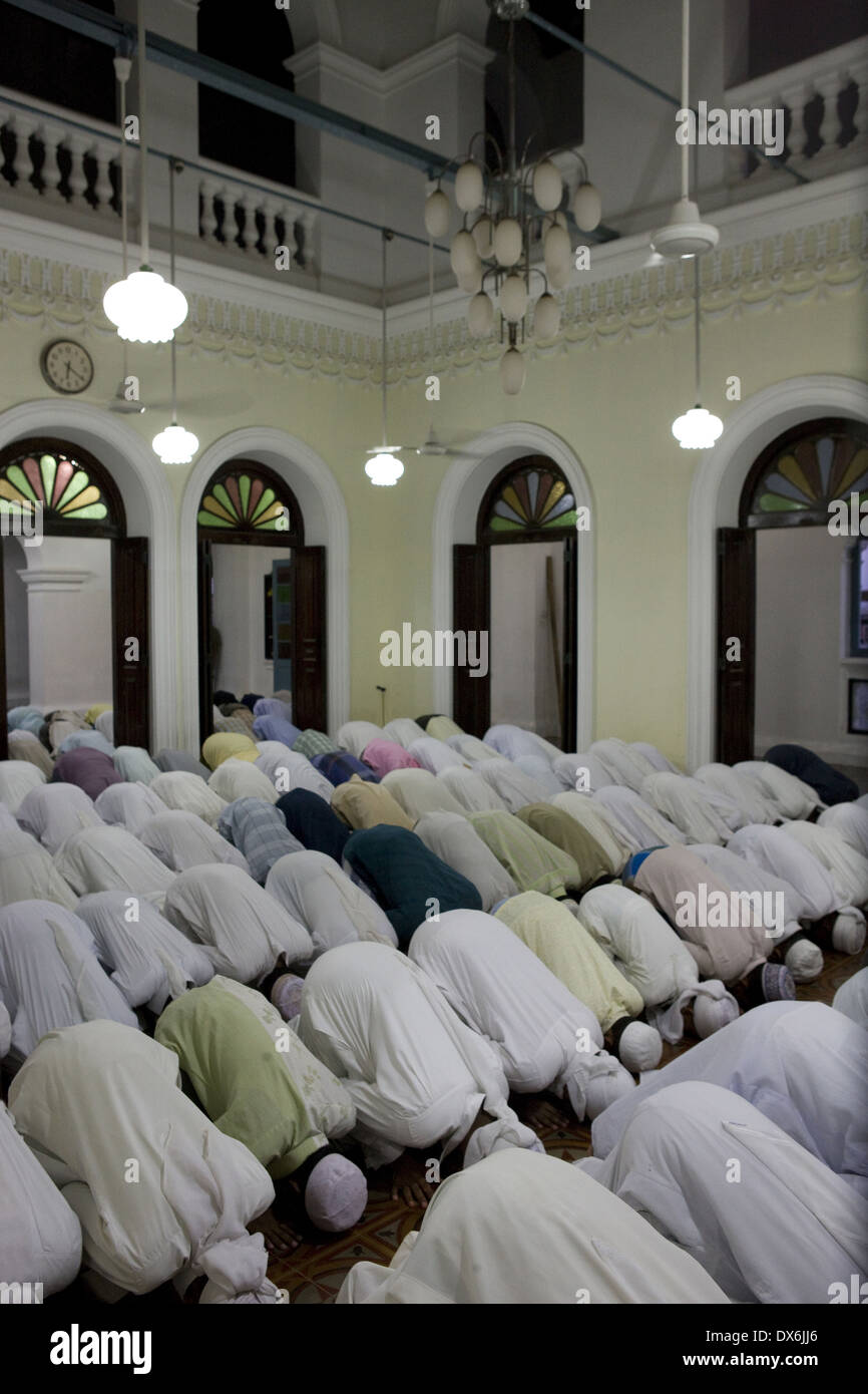 Sri lankan muslims hi-res stock photography and images - Alamy