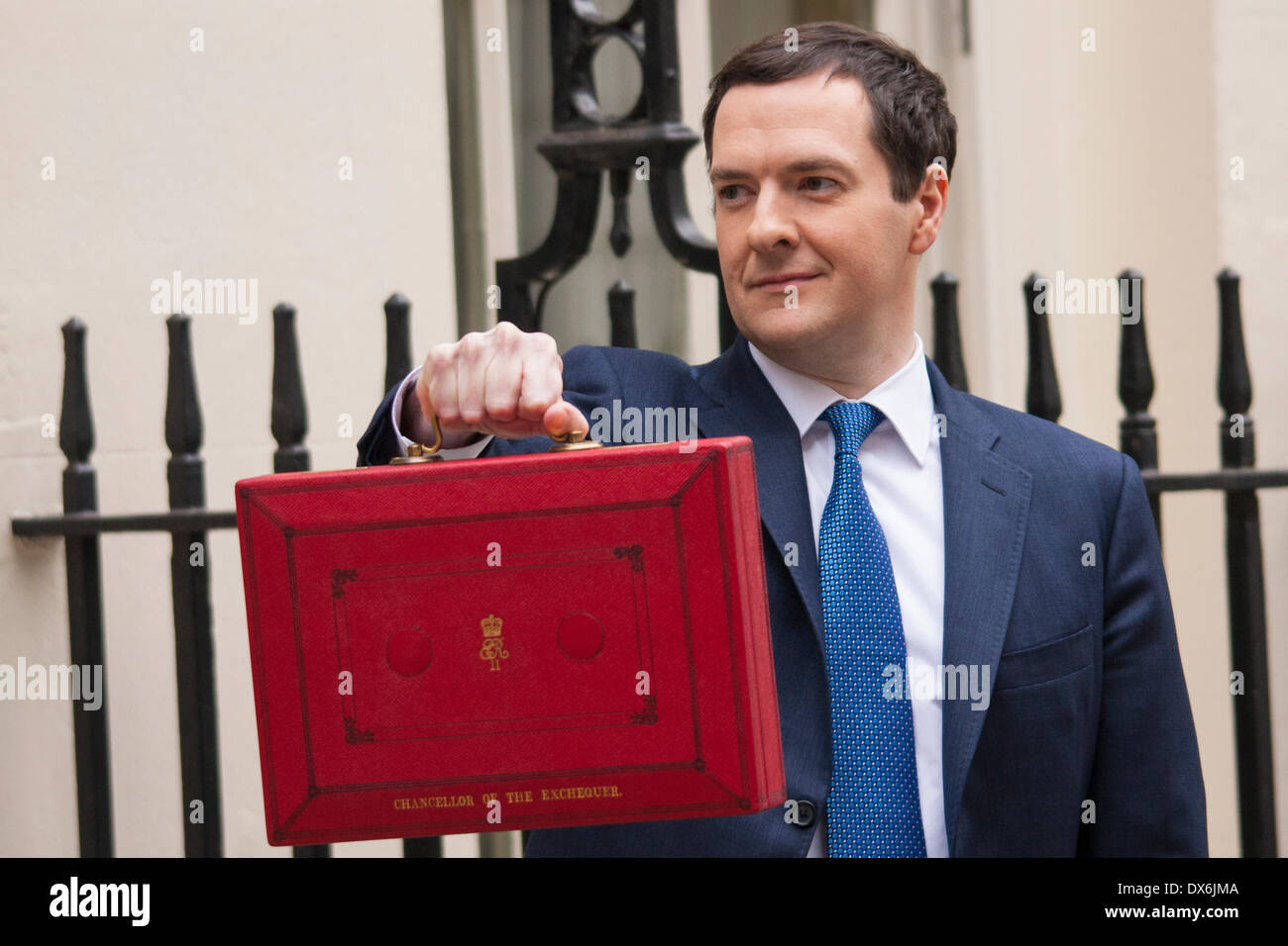 George osbourne briefcase hi-res stock photography and images - Alamy