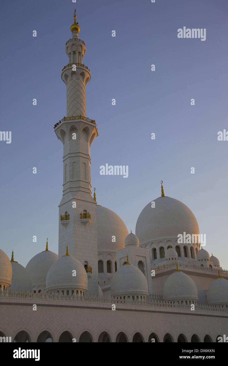 Middle East, UAE, Abu Dhabi, Sheikh Zayed Bin Sultan Al Nahyan Mosque ...