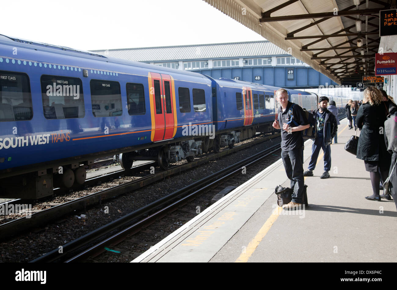 Clapham junction platform hi-res stock photography and images - Alamy