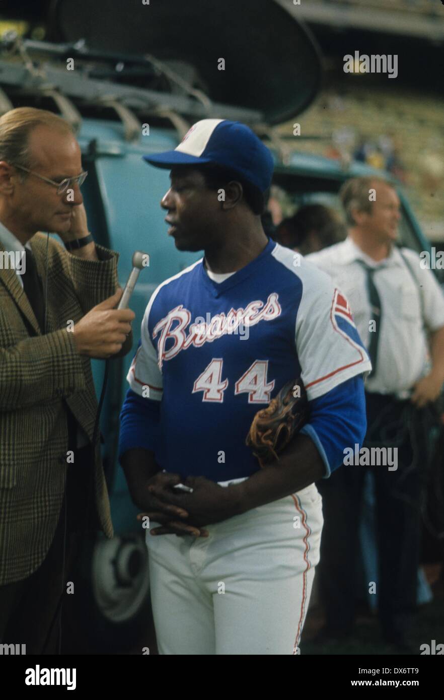 Hank aaron 1974 hi-res stock photography and images - Alamy