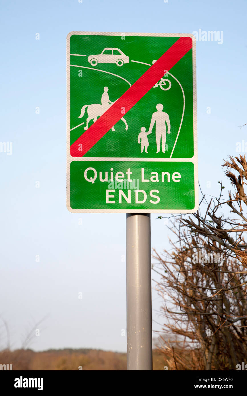 Quiet sign hi-res stock photography and images - Alamy