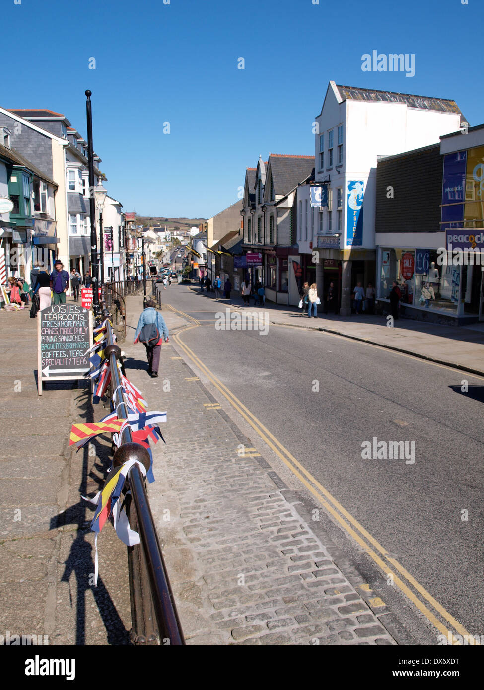 High street penzance hi-res stock photography and images - Alamy