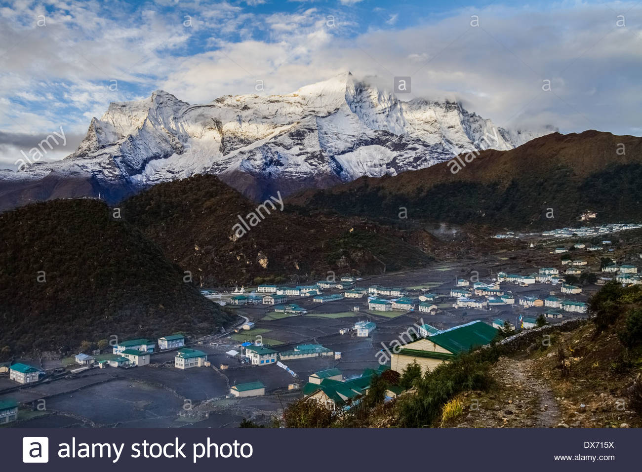Nepal Village Mountain High Resolution Stock Photography and Images - Alamy