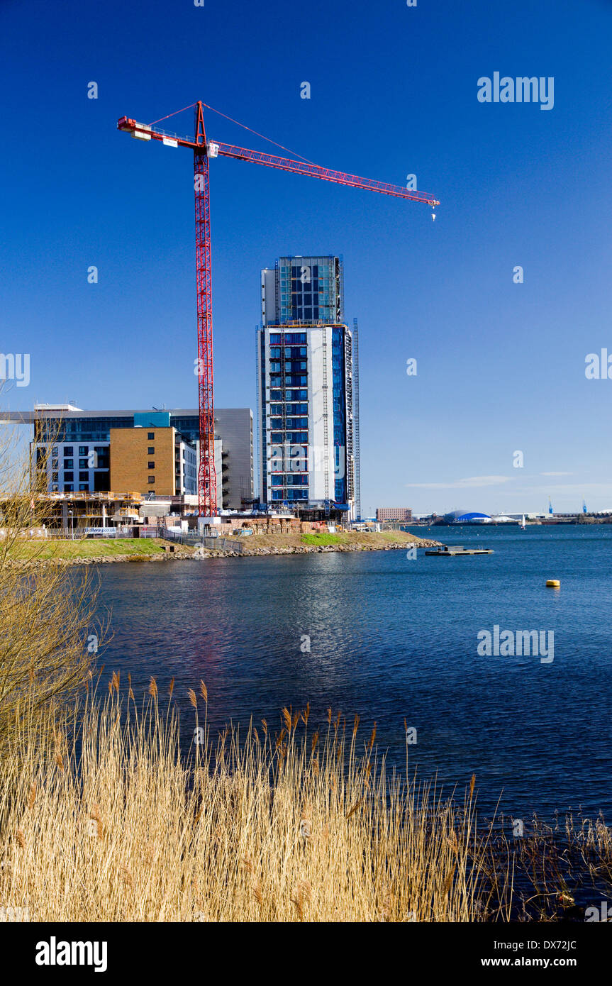 Housing high rise tower block wales hi-res stock photography and images ...