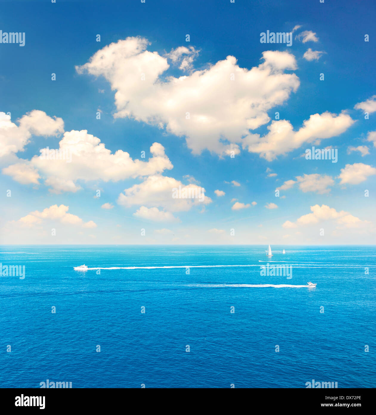 Open sky and water hi-res stock photography and images - Alamy