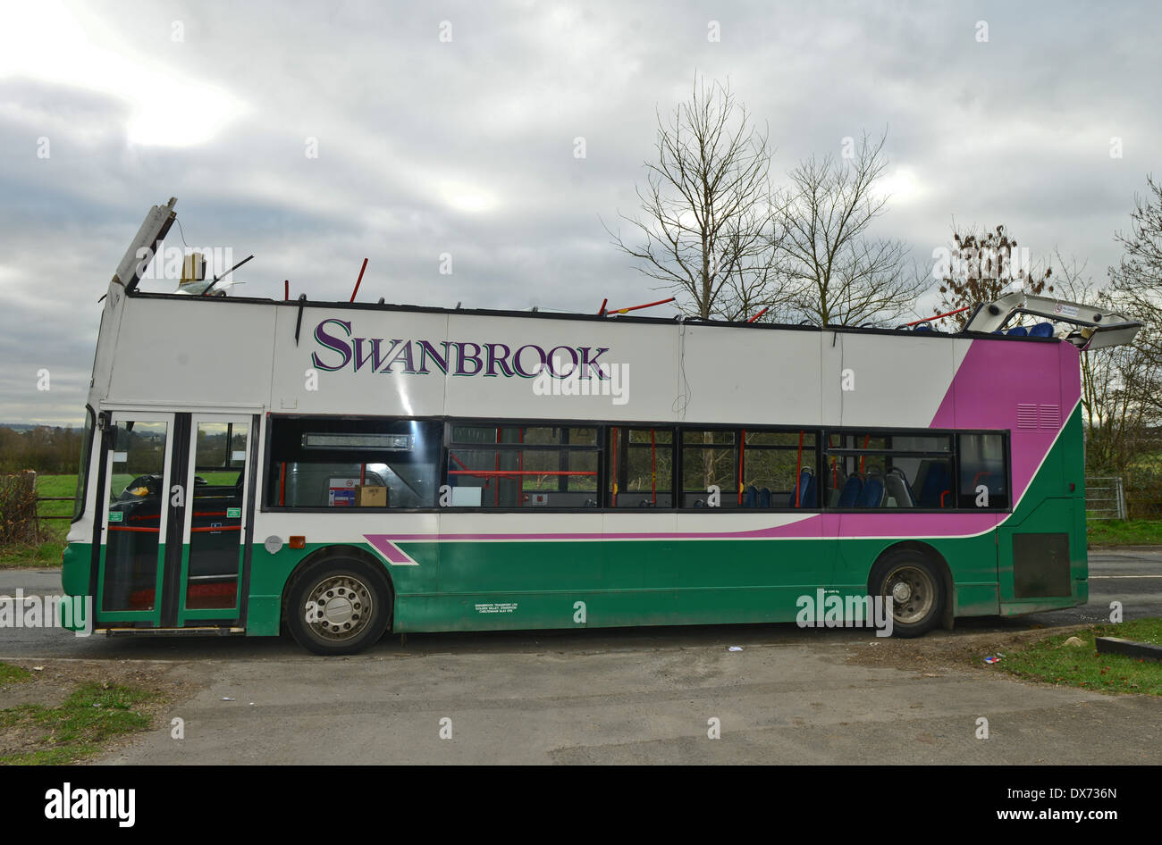 Bus loses roof hi-res stock photography and images - Alamy
