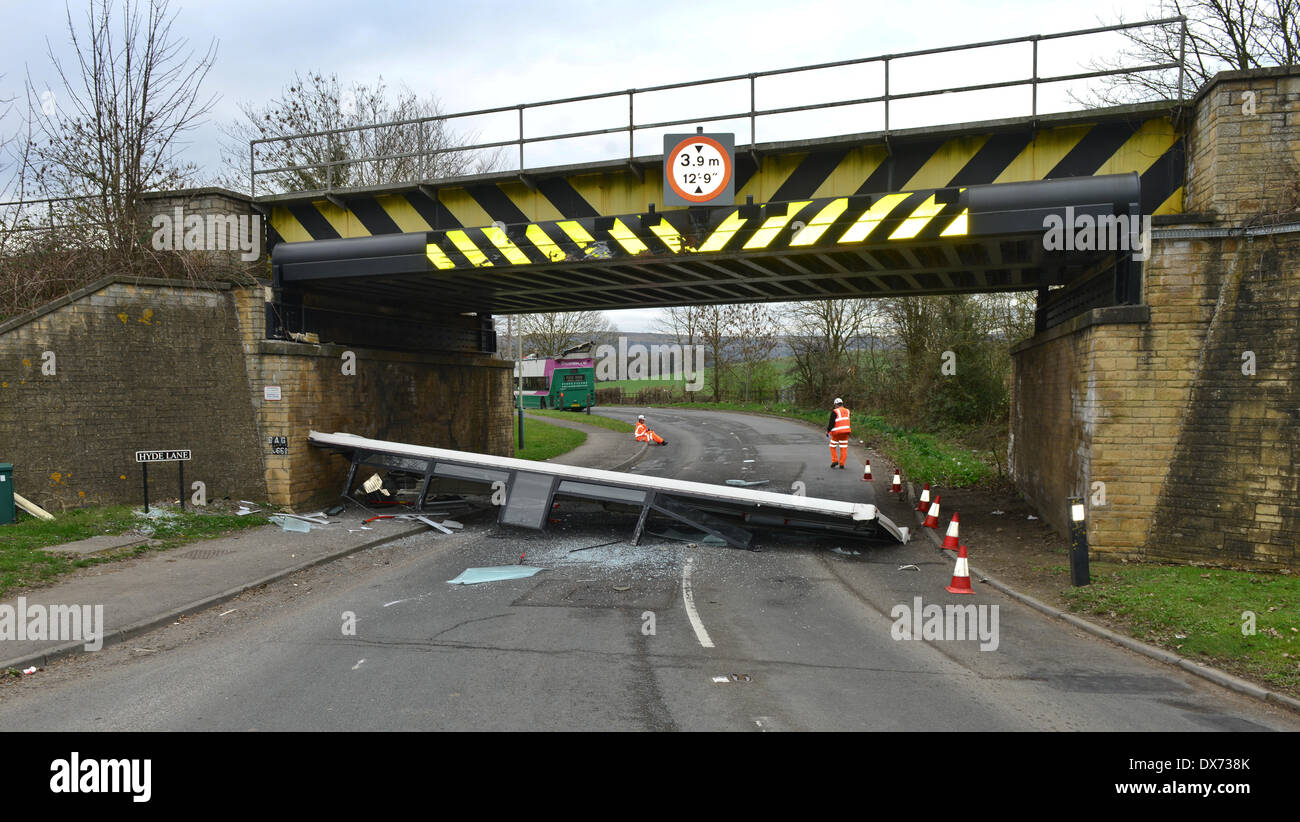 Bus hits bridge hi-res stock photography and images - Alamy
