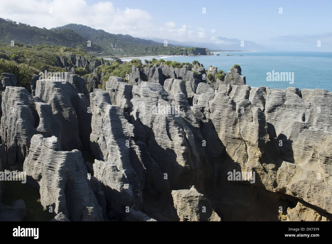 Layers of weathered limestone hi-res stock photography and images - Alamy