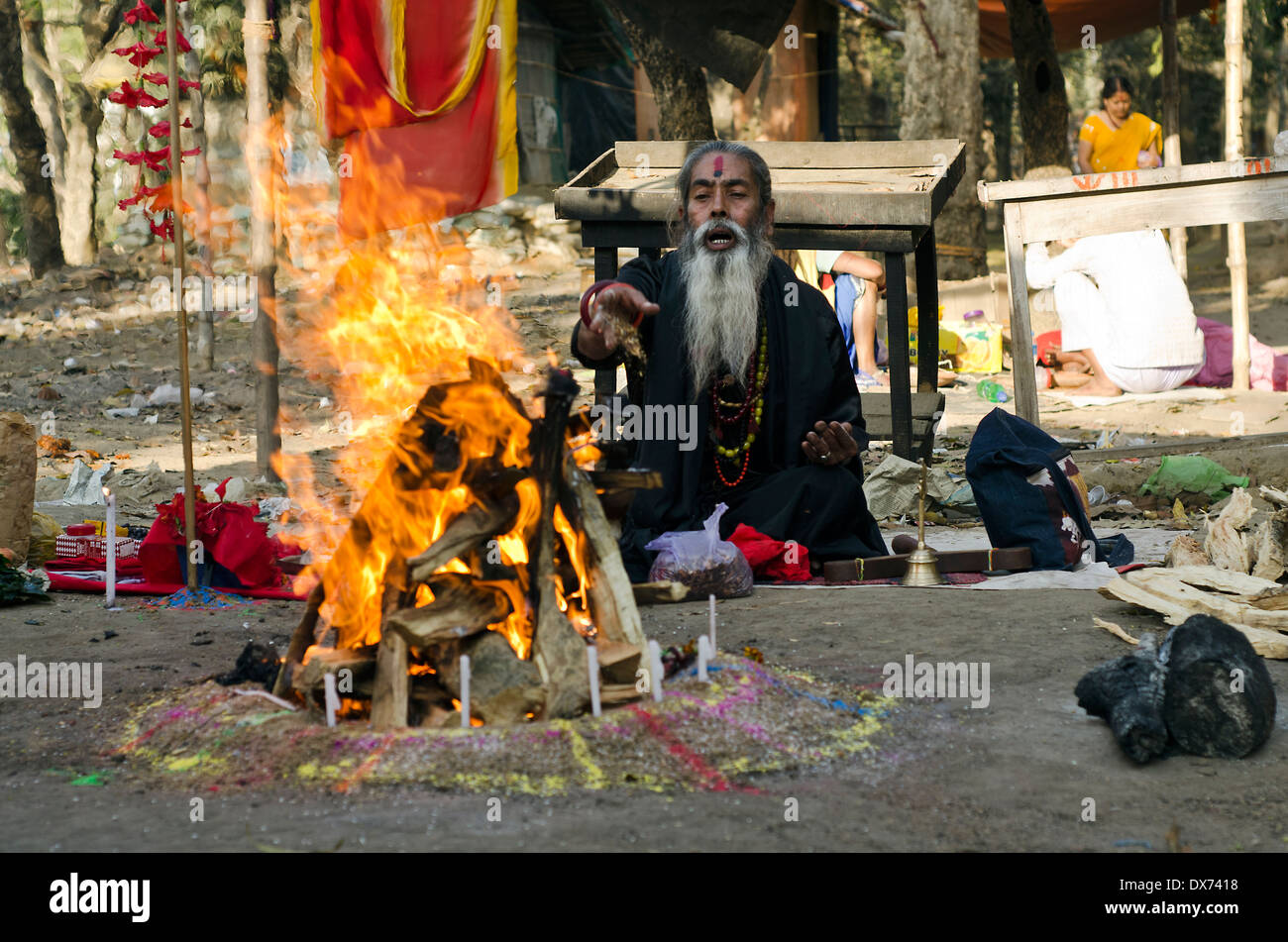 Tantric hawan(fire worship)Tarapith,West Bengal,India Stock Photo - Alamy