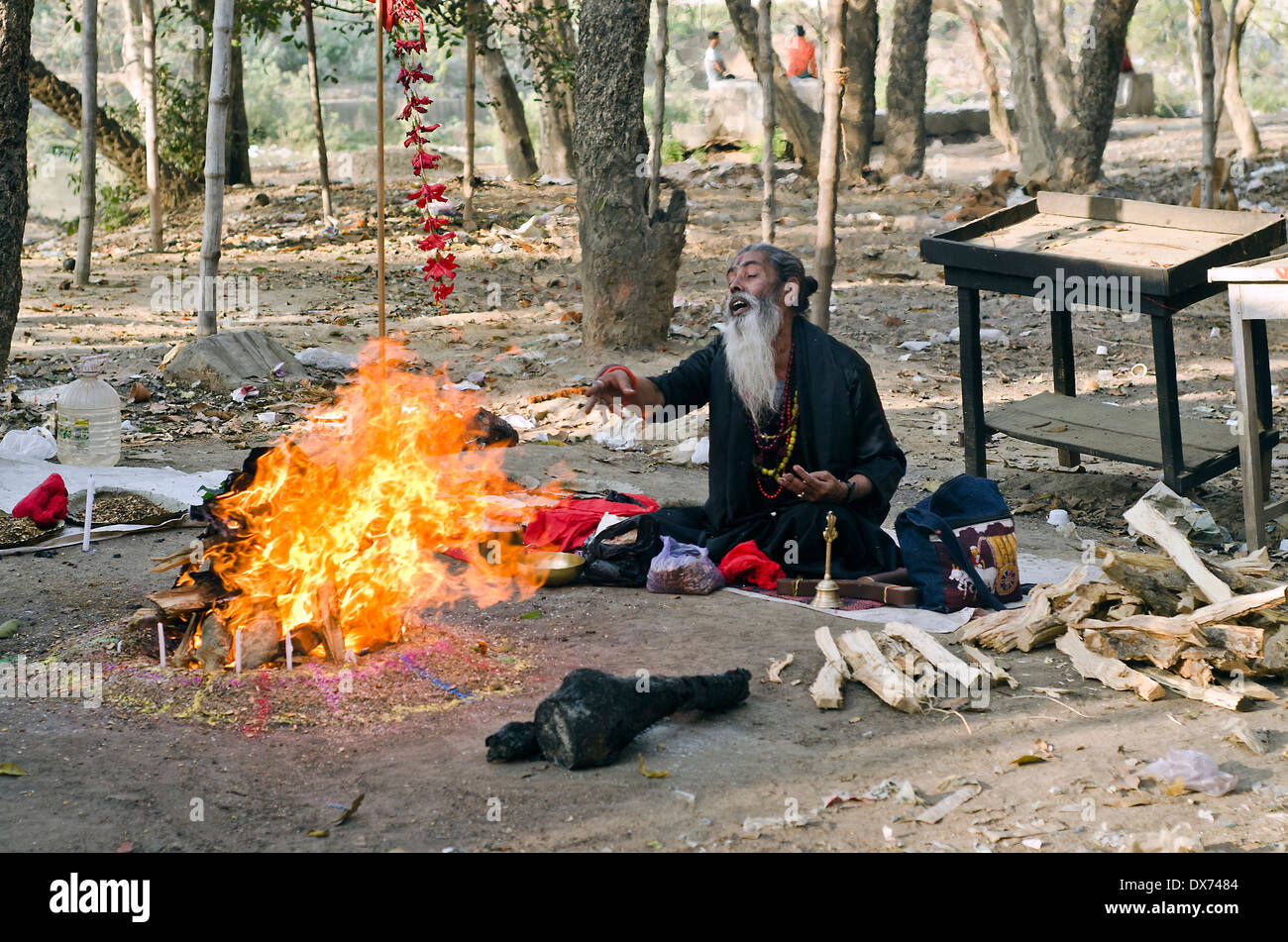 Tantric hawan(fire worship)Tarapith,West Bengal,India Stock Photo - Alamy