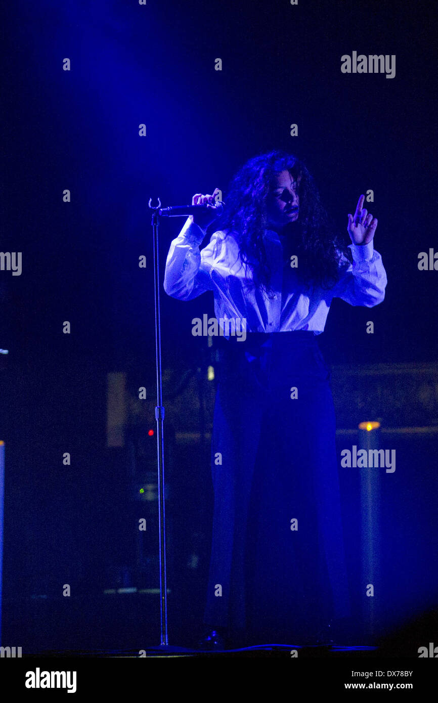 Chicago, Illinois, USA. 18th Mar, 2014. New Zealand singer-songwriter ...