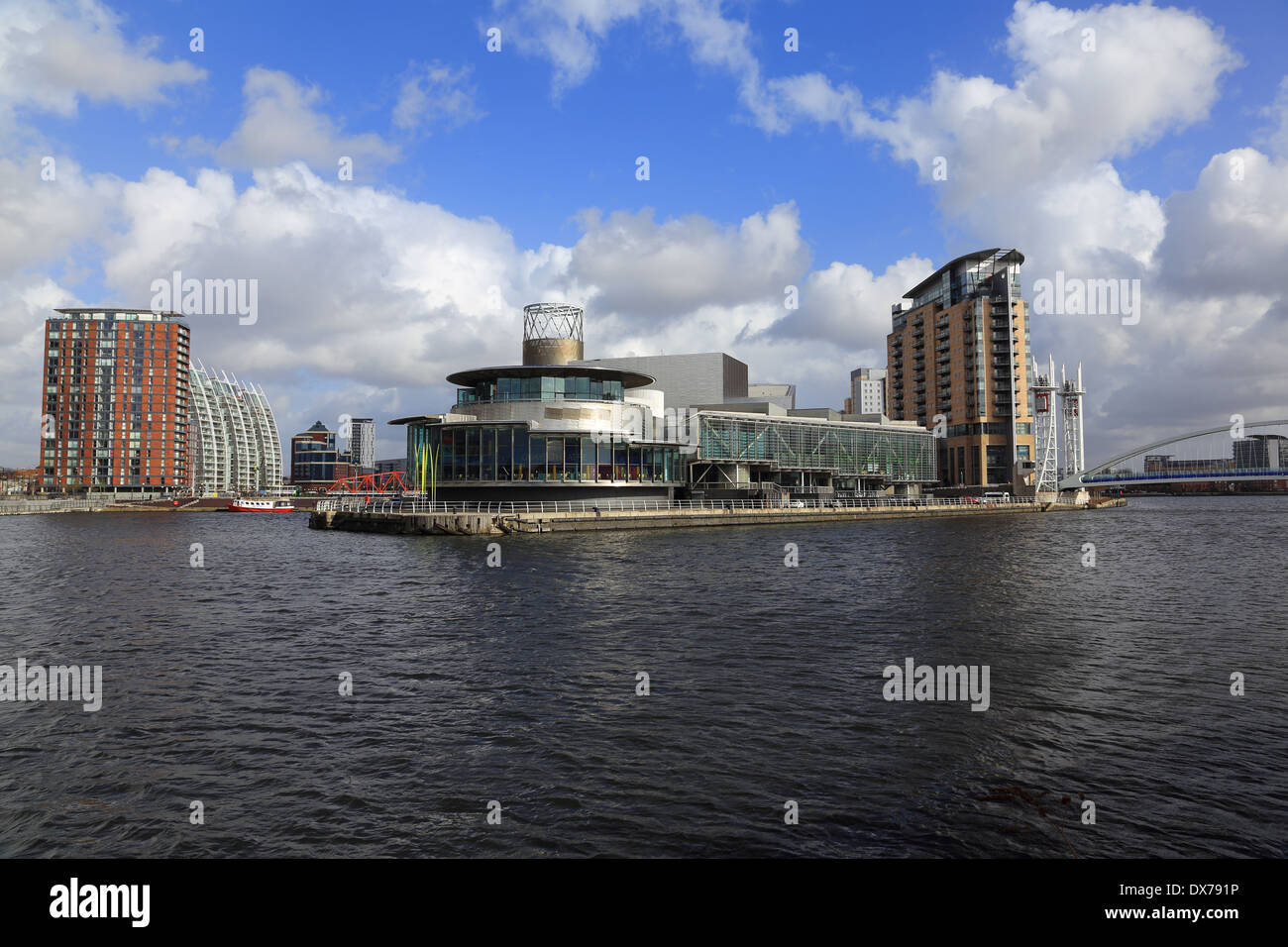 Lowry art gallery salford quays hi-res stock photography and images - Alamy