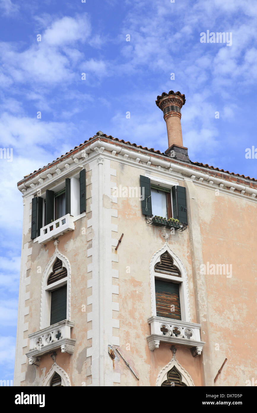 Italy. Venice. House with Ornate Chimney Stock Photo - Alamy