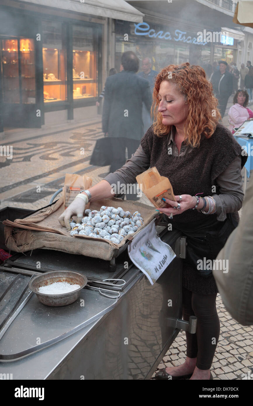 Roasted chestnuts stall hi-res stock photography and images - Alamy