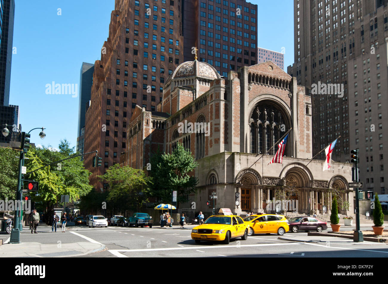 Saint bartholomew church new york hi-res stock photography and images ...
