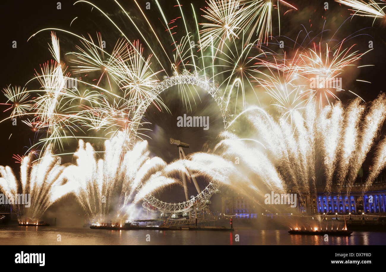 London Eye Fireworks Stock Photos & London Eye Fireworks Stock Images ...