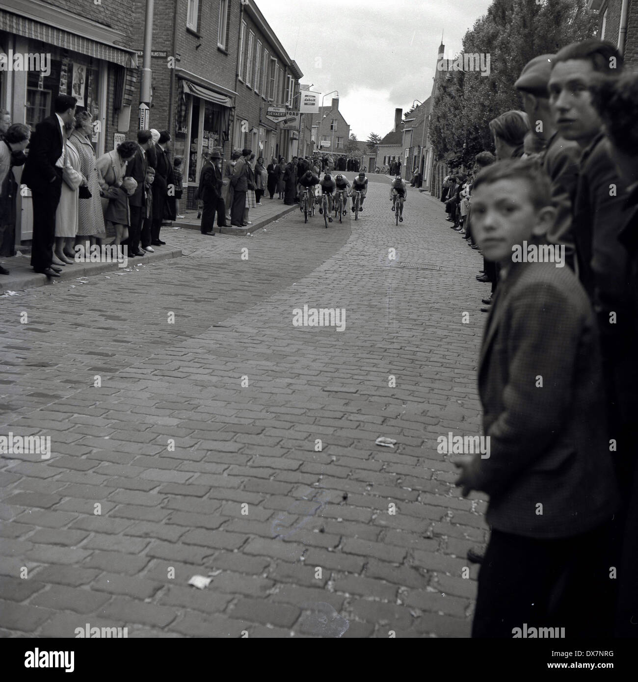 1950s cycle race hi-res stock photography and images - Alamy