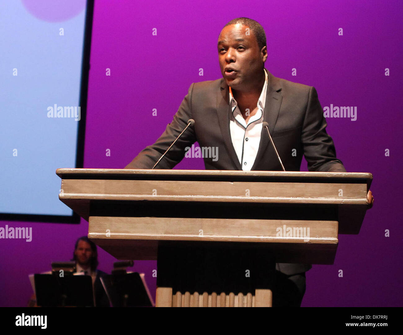 Skylet hi-res stock photography and images - Alamy